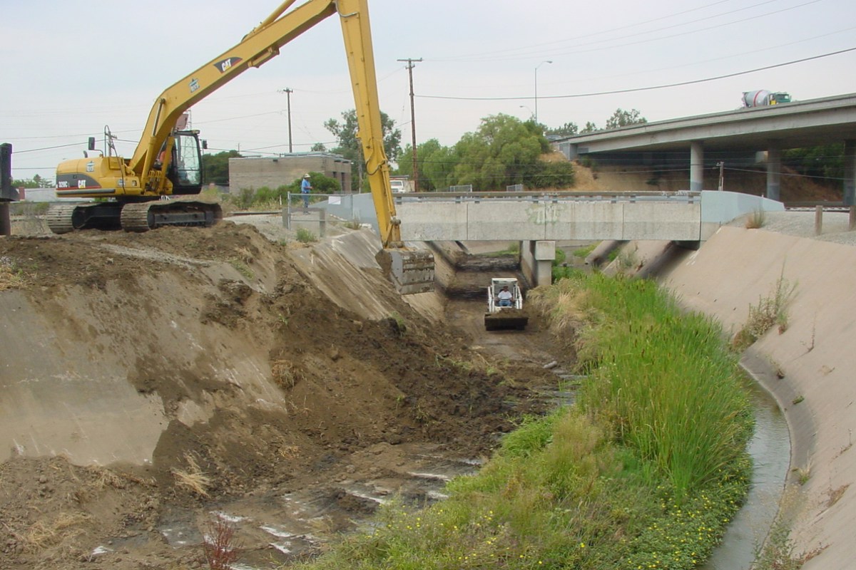 Fighting floods begins in the summer with stream maintenance – Valley ...